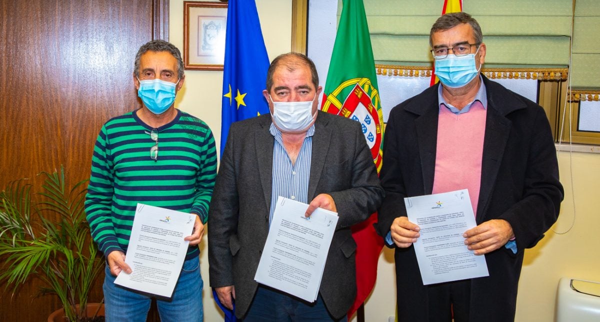 Padernense vai substituir campo pelado por relva sintética