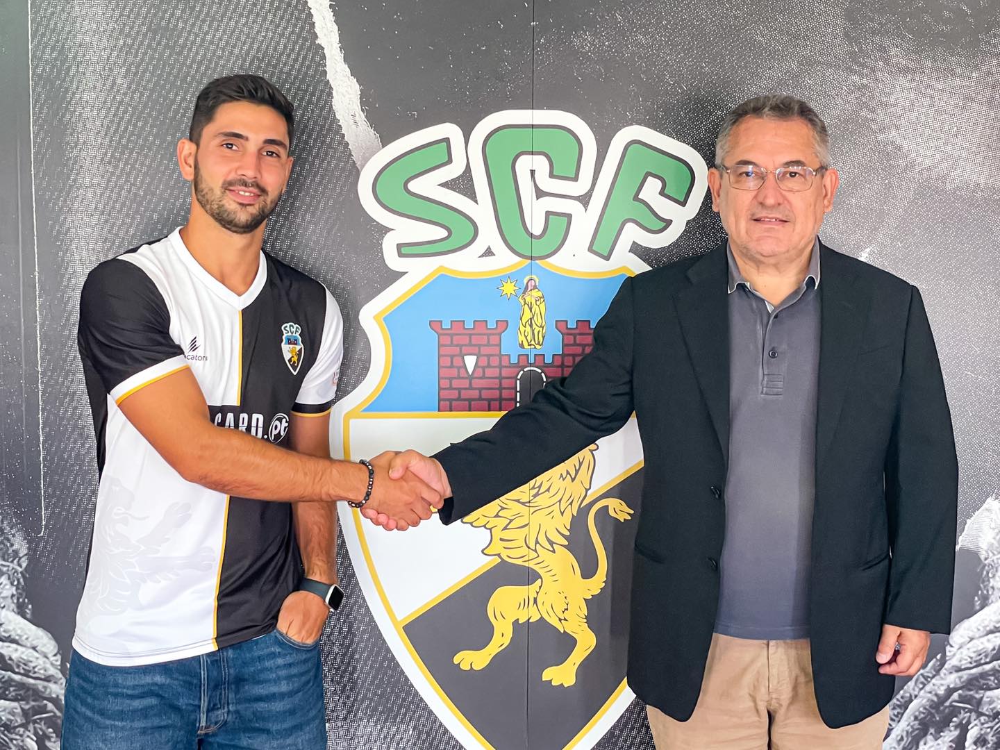 Rui Costa reforça ataque do Farense