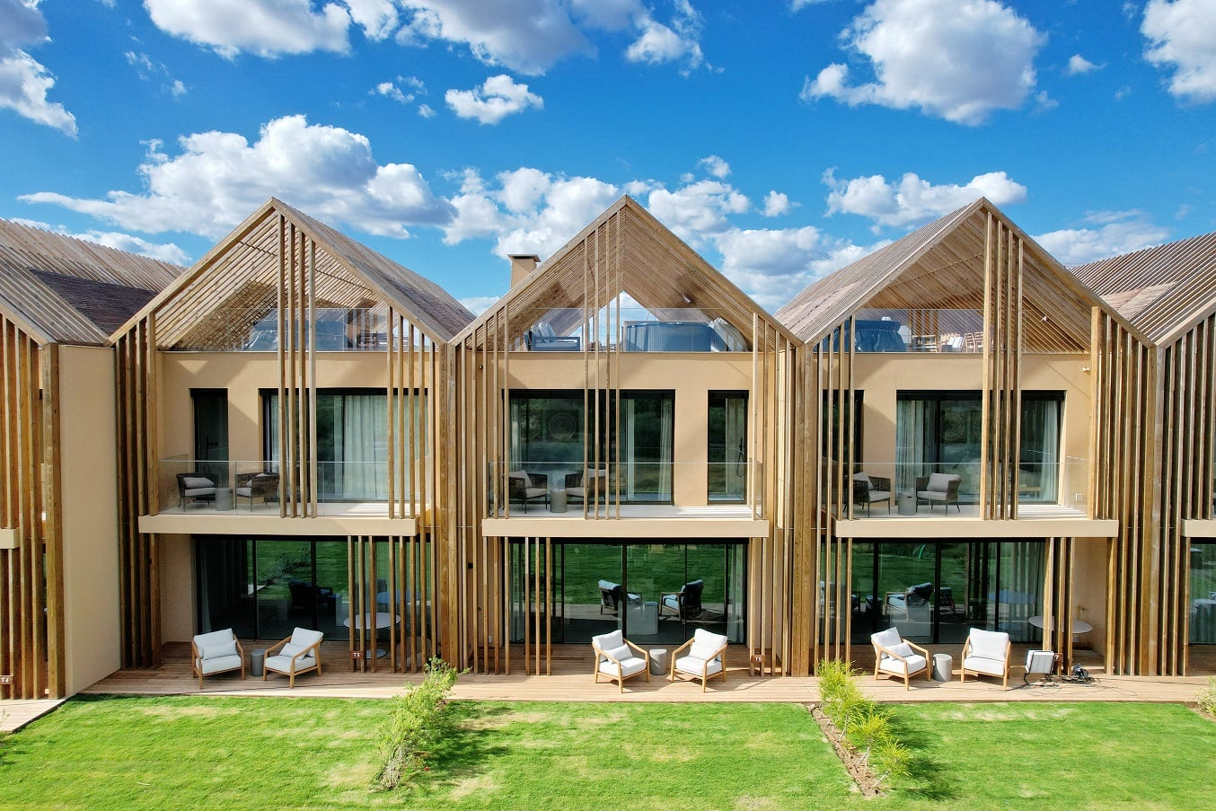 Resort entre Praia Verde e Altura abre a 4 de julho