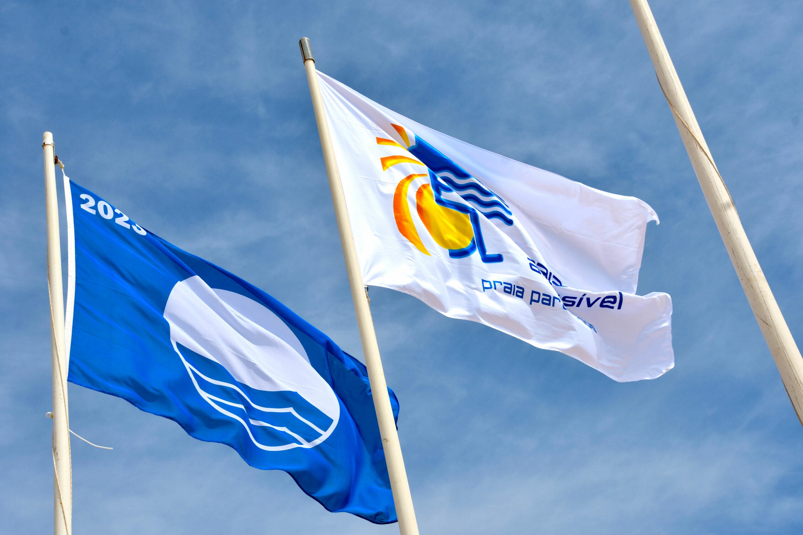 Praias de VRSA conquistam Bandeira Azul e têm "Qualidade de Ouro"